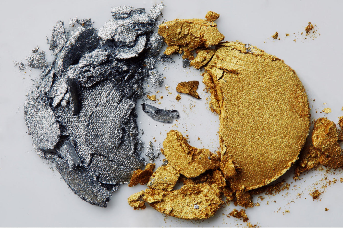 We explain what mica is and if it's bad for your health. – AORA MAKEUP